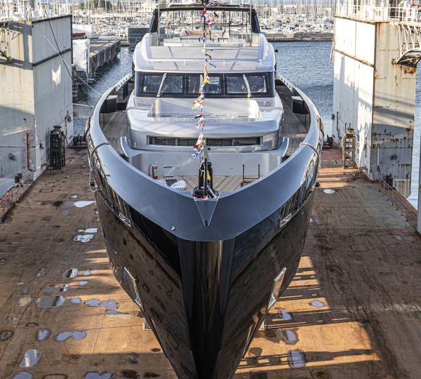 Yacht OLOKUN, Tankoa | CHARTERWORLD Luxury Superyacht Charters